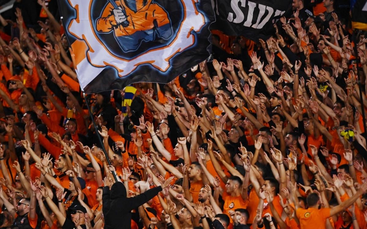 Τόσα εισιτήρια έχουν οι ΑΠΟΕΛίστες για το «Στέλιος Κυριακίδης»! | Thema ...