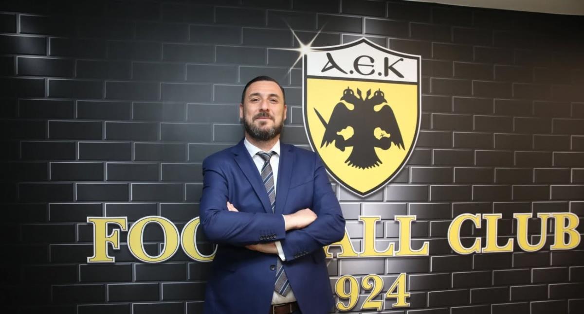 Αυτός είναι ο Μηνάς Λυσάνδρου που επιστρέφει στην ΑΕΚ και αναλαμβάνει ...