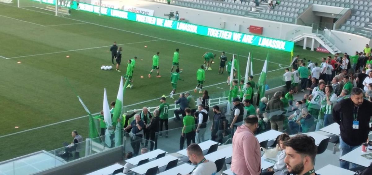 Γεμίζουν το «Αλφαμέγα» Αρειανοί και ΑΠΟΕΛίστες (ΦΩΤΟΓΡΑΦΙΕΣ - ΒΙΝΤΕΟ ...
