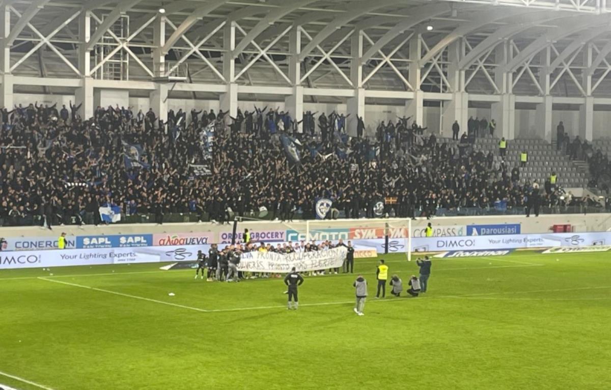 Χαμός στο πέταλο από τους Ανορθωσιάτες, συγκινητικό σκηνικό για Σάλβα ...